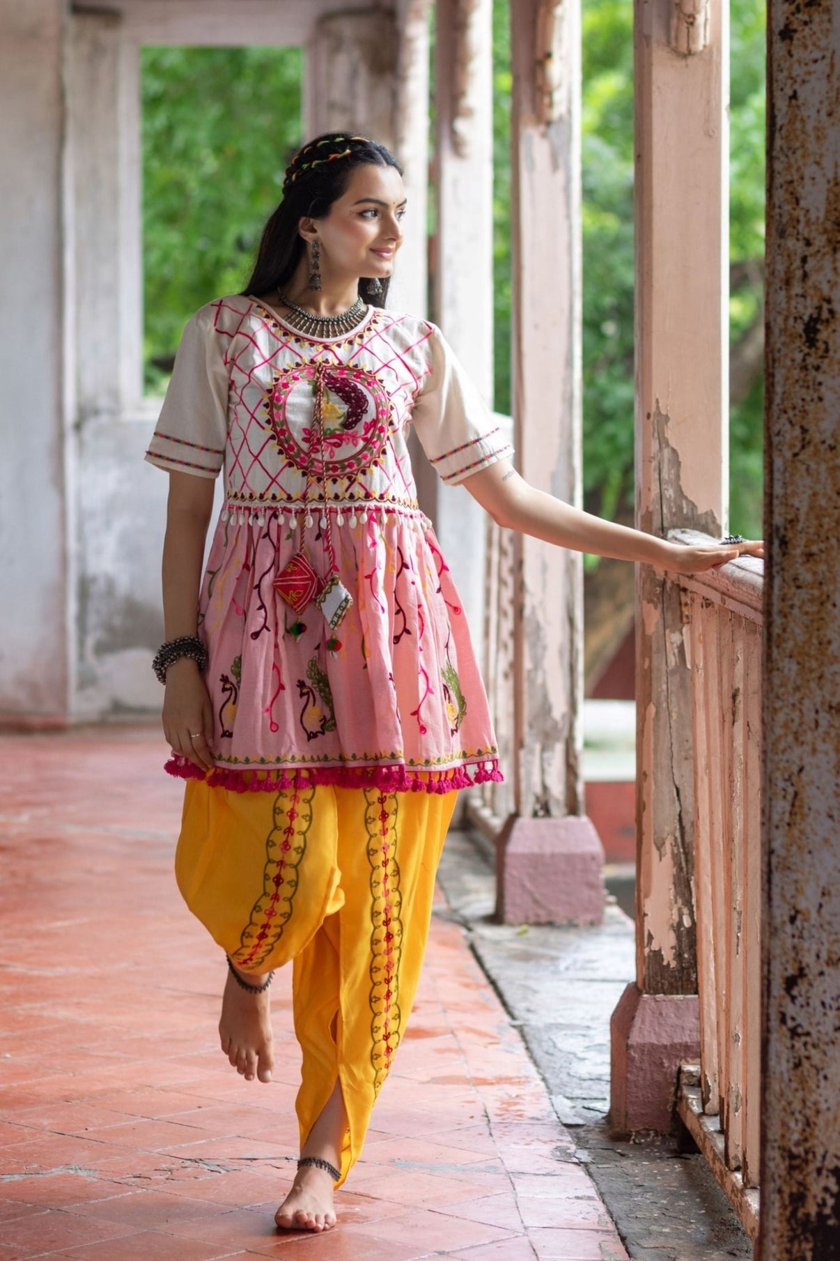 Off-white & Light pink Embroidered Navratri Kedia set Garba & Navratri